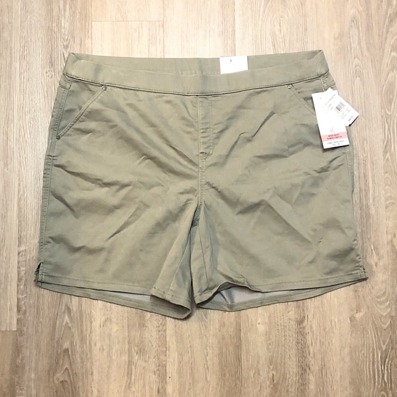 intro. | Shorts | Intro Shorts | Poshmark